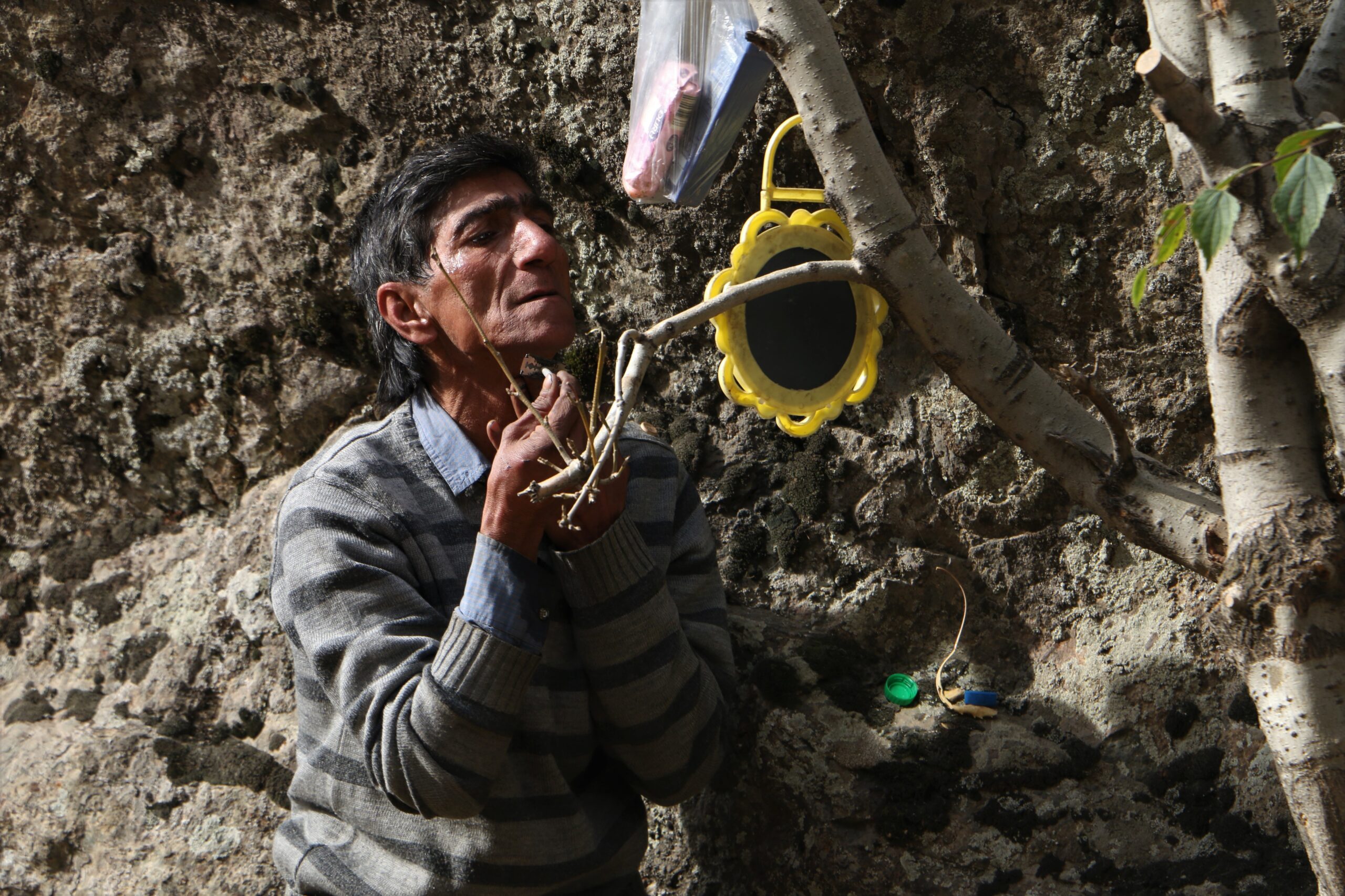 About Stone Roof (documentary film)